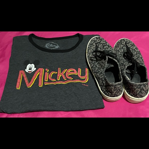 Disney | Tops | Disney Mickey Mouse Shirt Armpit To Armpit 23 Tennis ...